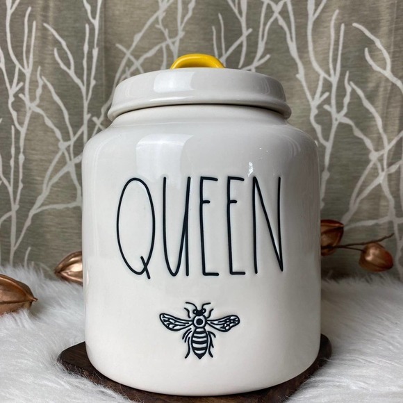 Rae Dunn | Accents | Rae Dunn Farmhouse Home Decor Ceramic Bee Queen ...